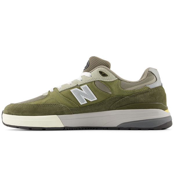 NB Numeric Andrew Reynolds 933 - Dark Olive/Light Olive | Pavement ...